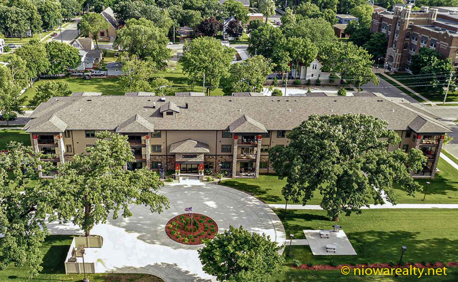 Prairie Place on 1st - Holtz Realty