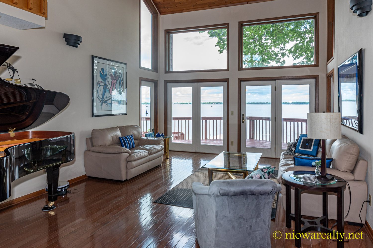 Re-Visited 5256 Lakeview Drive in Clear Lake - Holtz Realty