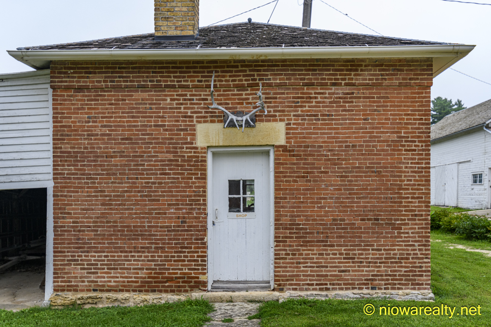 The Tel-Tale Signs - Holtz Realty