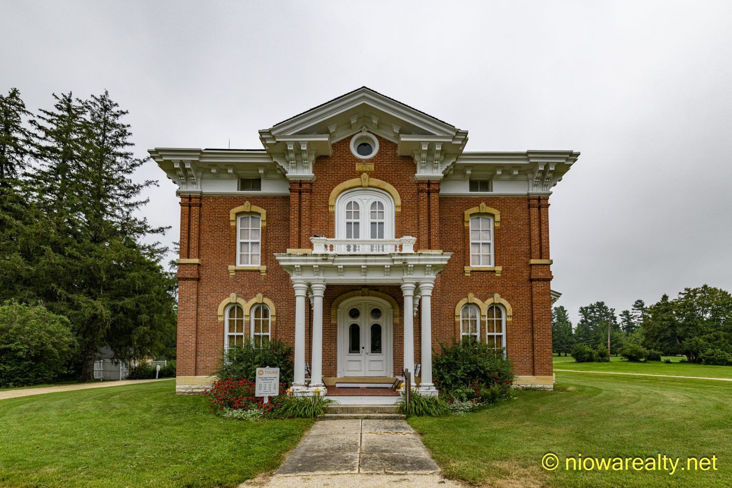 The Evaporation Of Decorum - Holtz Realty